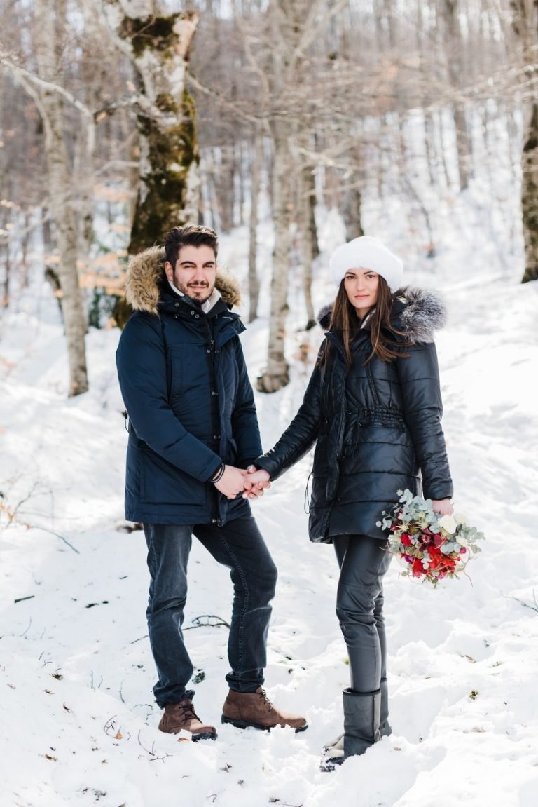 Alpine Snowy Engagement at the Vermion Mountains – Ellwed
