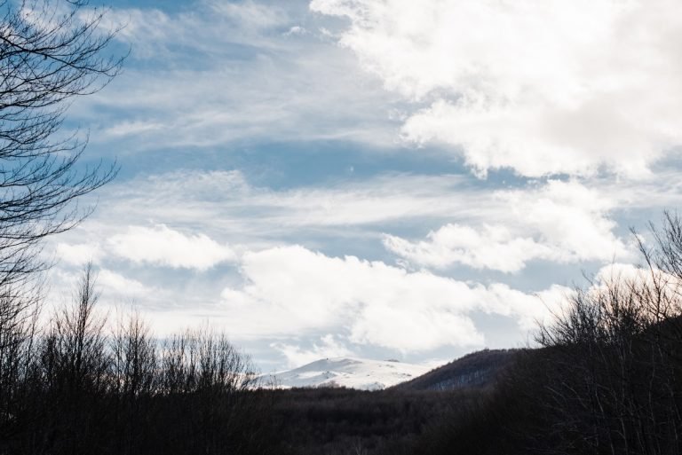 Alpine Snowy Engagement at the Vermion Mountains – Ellwed