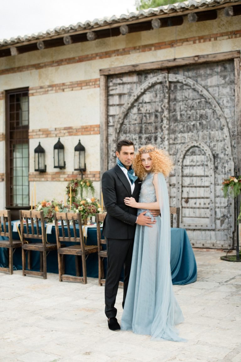 CLASSIC BLUE ROYAL WEDDING INSPIRATION – Ellwed