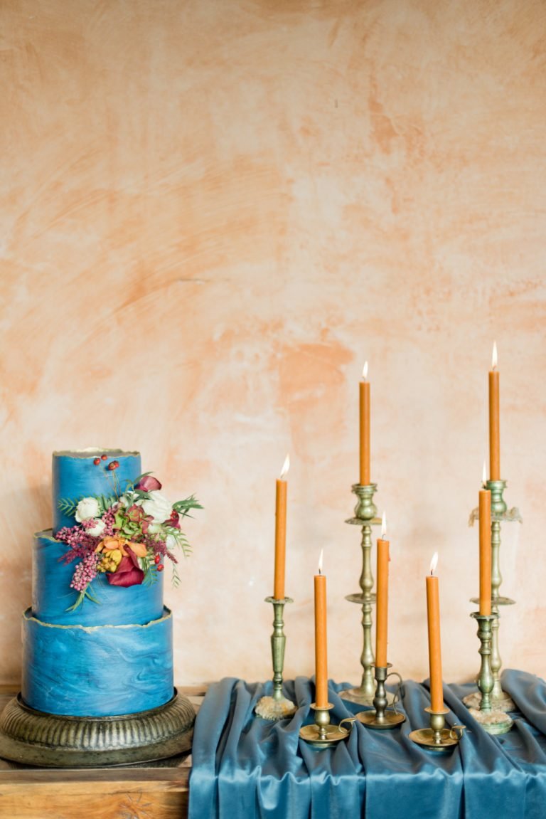 CLASSIC BLUE ROYAL WEDDING INSPIRATION – Ellwed