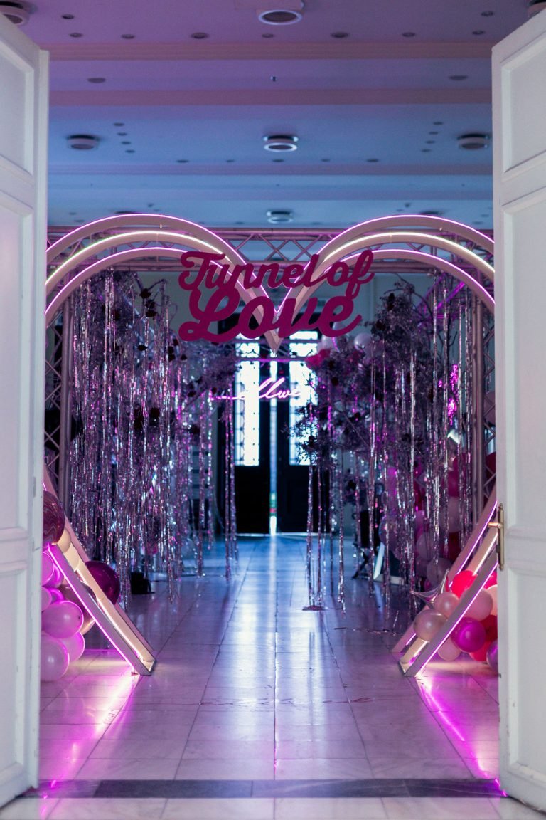 LOVE THEMED FUN ELLWED BRIDAL PARTY INSPIRATION – Ellwed