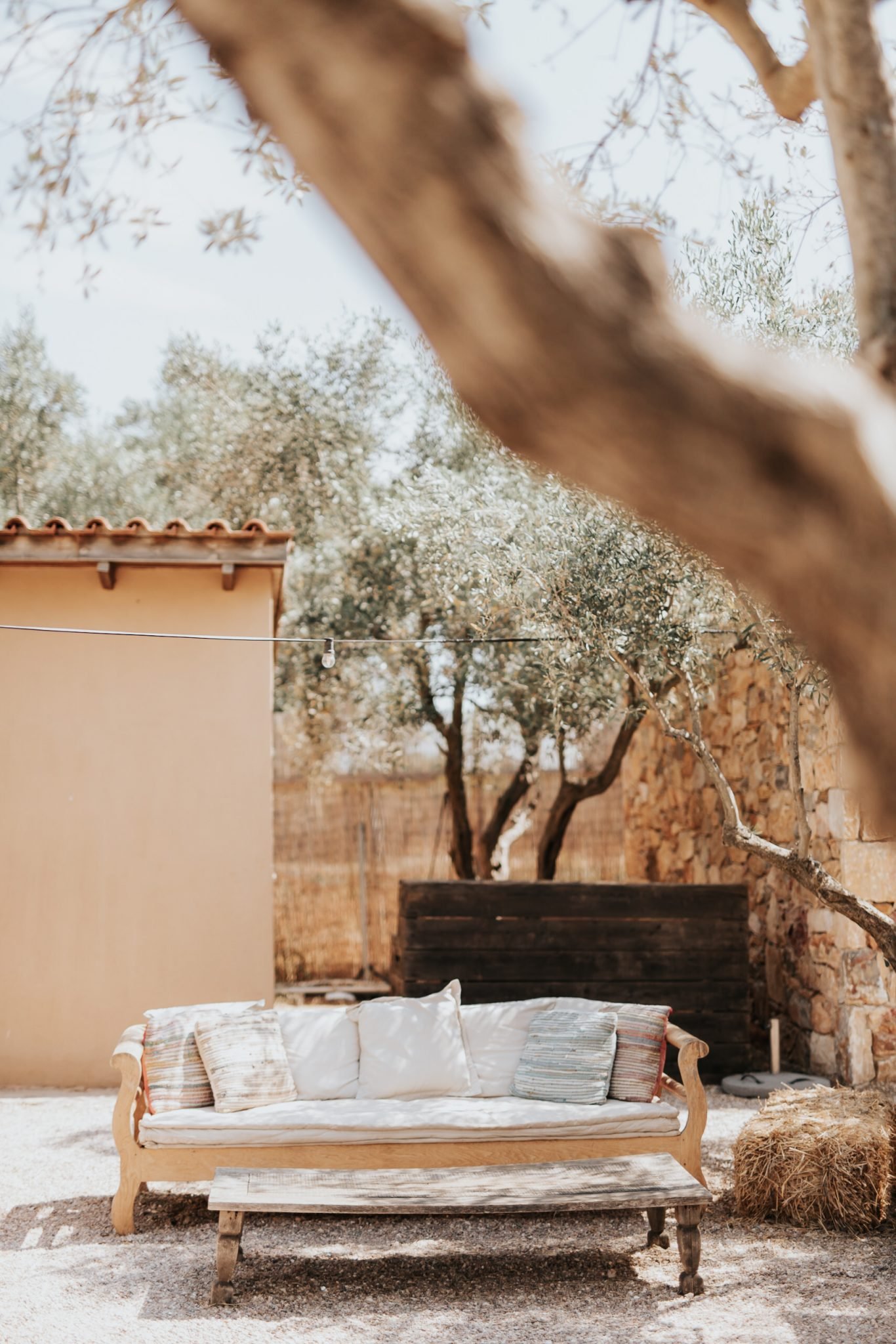 AMALTHEIA - BOHEMIAN RHAPSODY BRIDAL INSPIRATION FROM ATHENS – Ellwed