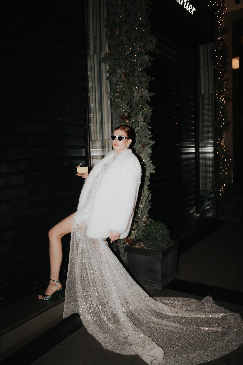 THE NIGHTFALL BRIDAL FASHION EDITORIAL IN DOWNTOWN ATHENS – Ellwed