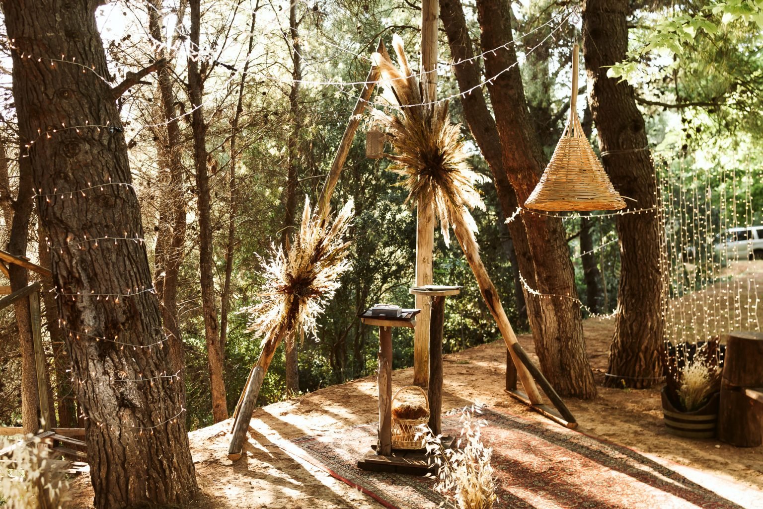 Micro Wedding with Livestream Zoom in the Athenian Forest – Ellwed
