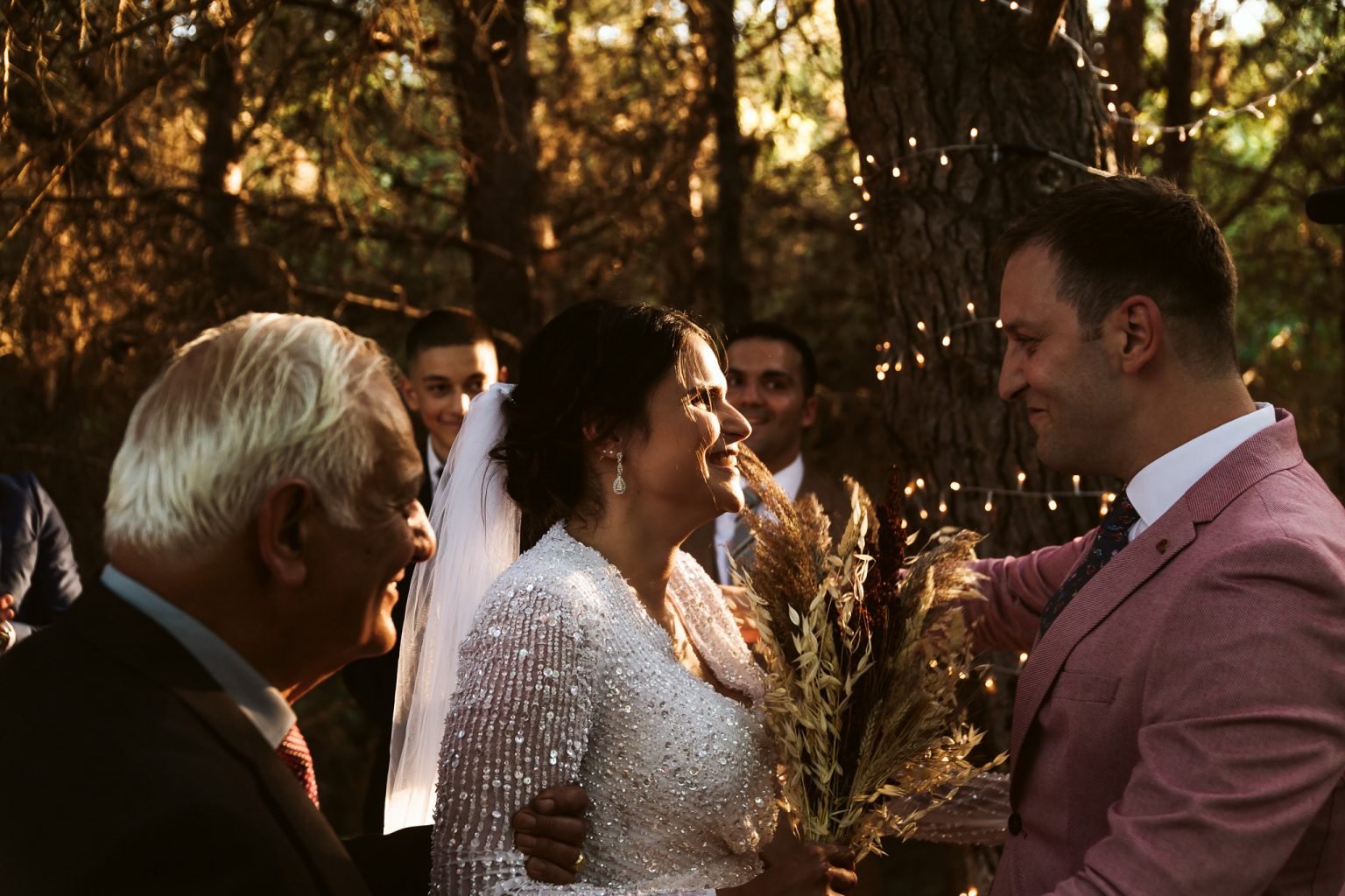 Micro Wedding with Livestream Zoom in the Athenian Forest – Ellwed