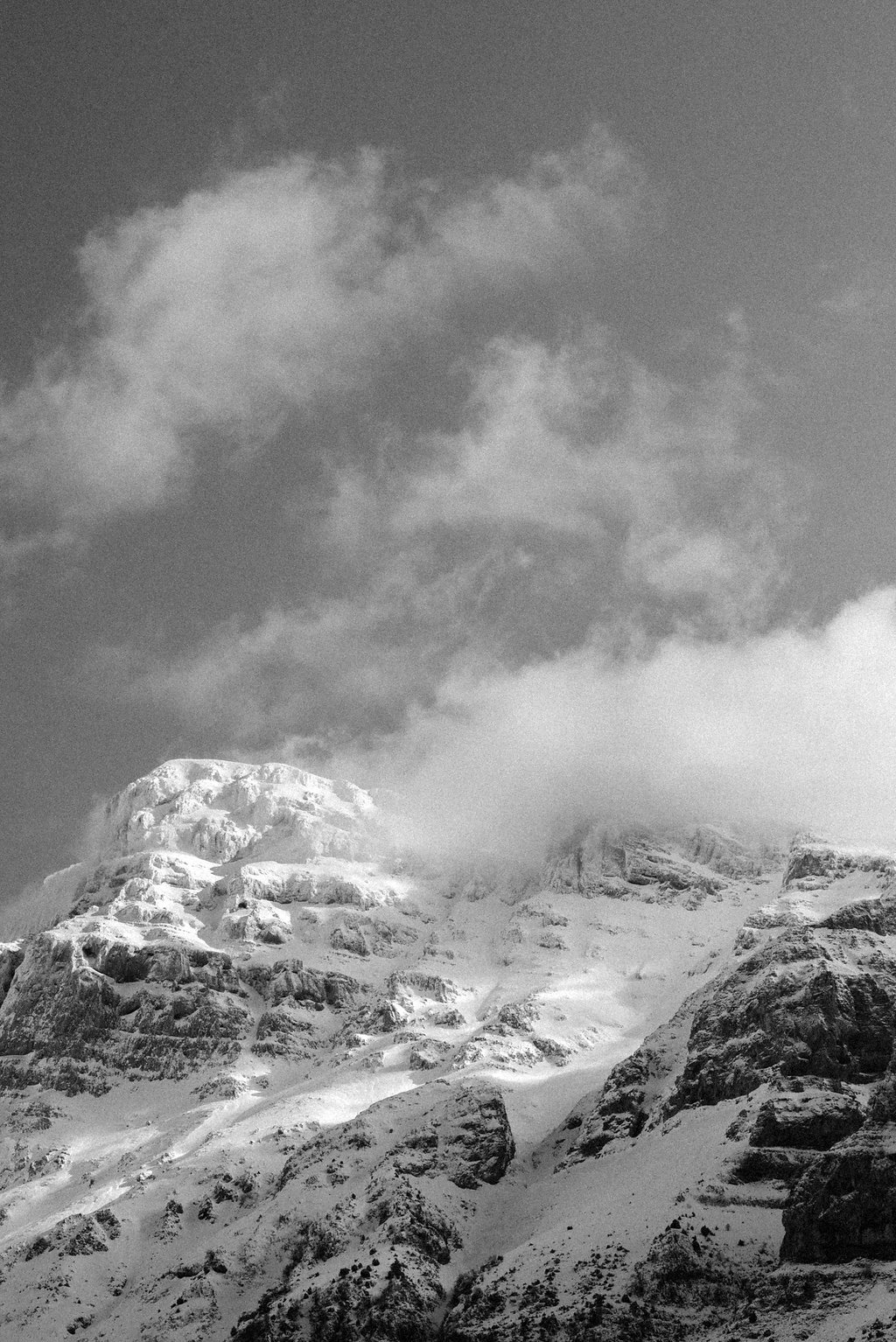 Mountain Top Elopement Inspiration from the Greek Alps – Ellwed