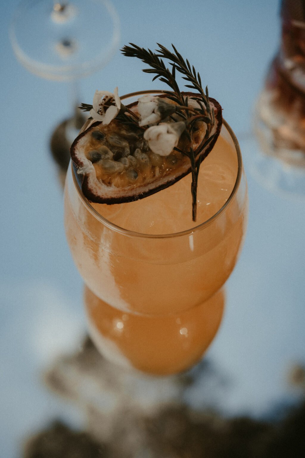 4 Cocktail Hour Ideas To Wow Your Wedding Guests – Ellwed