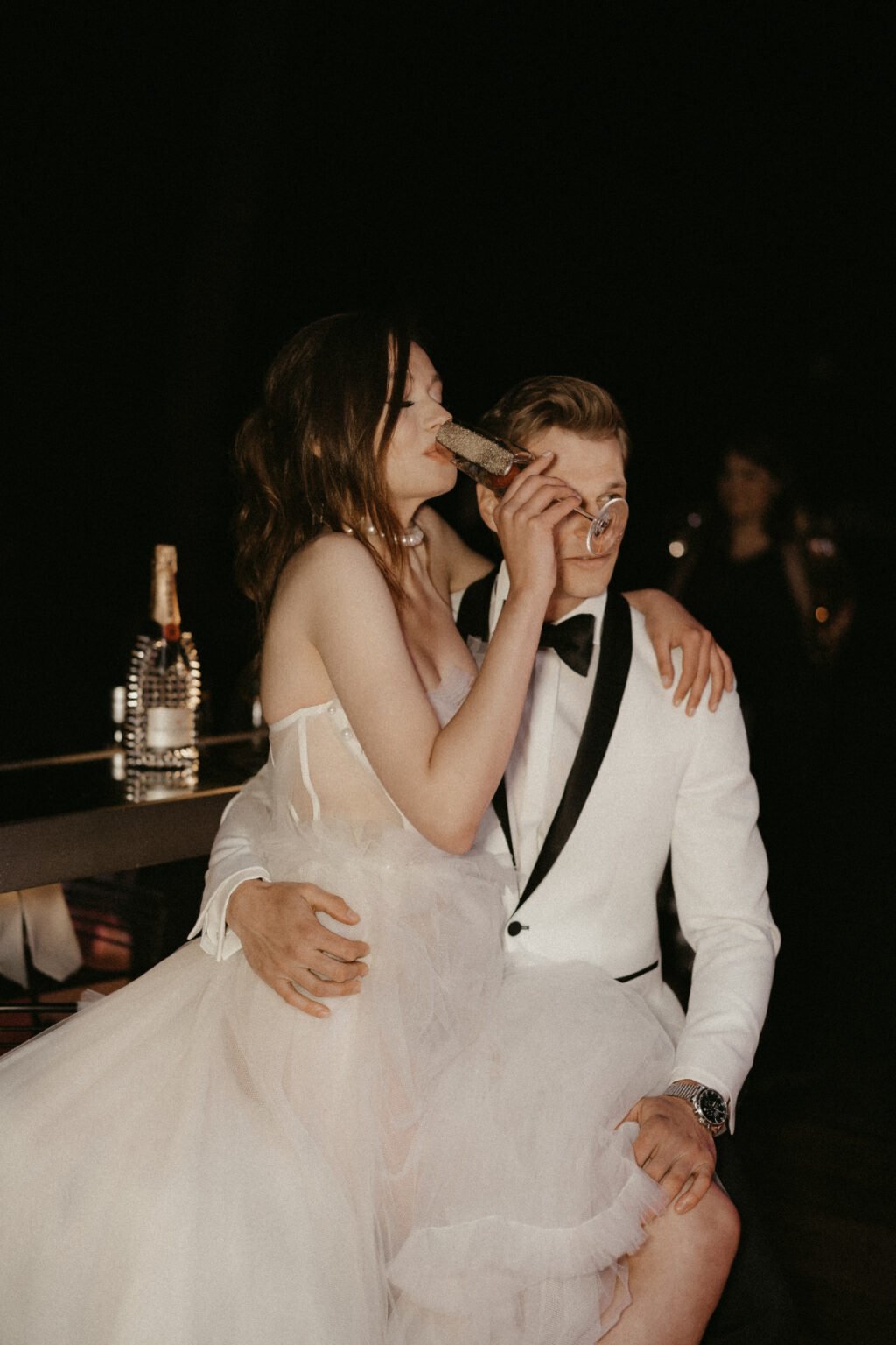 4 Cocktail Hour Ideas To Wow Your Wedding Guests – Ellwed